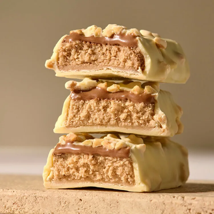 Foodspring Protein bar Extra Chocolate 12 x 45 g - White Chocolate ...